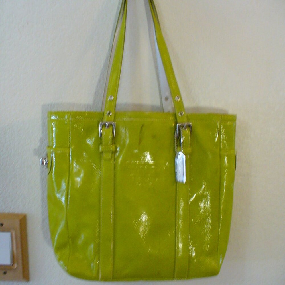 Coach Gallery Lunch Tote Lime Green Handbag - Gem